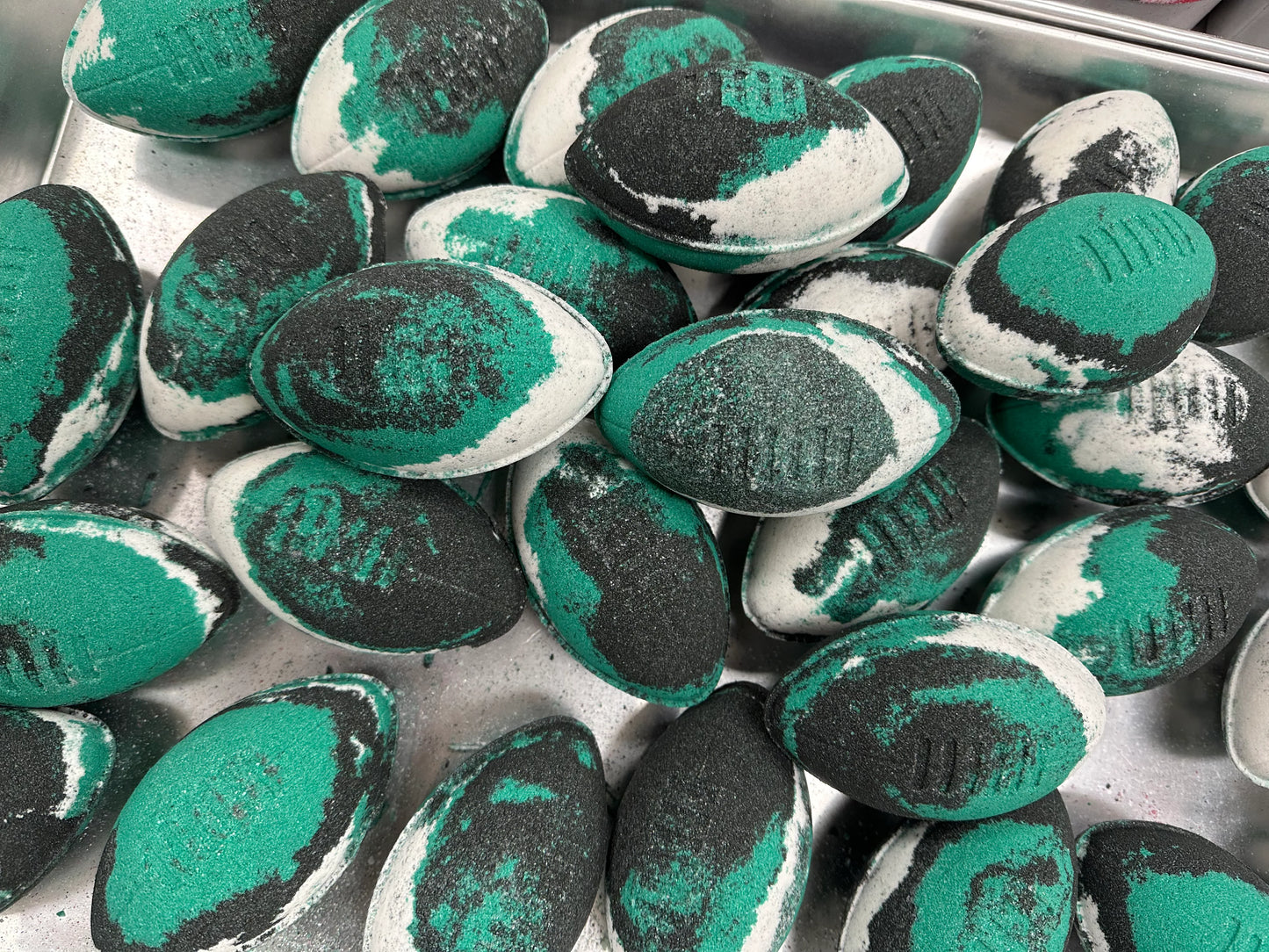 Soapmaid Footy Bath Bomb (Teal, Black & White) - Port Adelaide Power ...